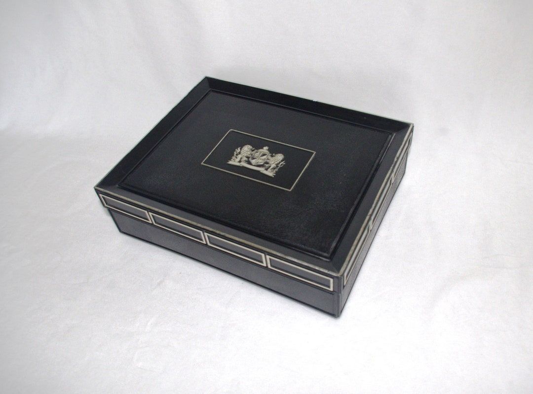 Vintage Hard Plastic Cigar Box: "mark IV Magnates" Black & Gold, Hinged ...