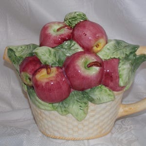 Retro Vintage Tea Pot / Apple and Basket Tea Pot / Rare Porcelain Apple ...