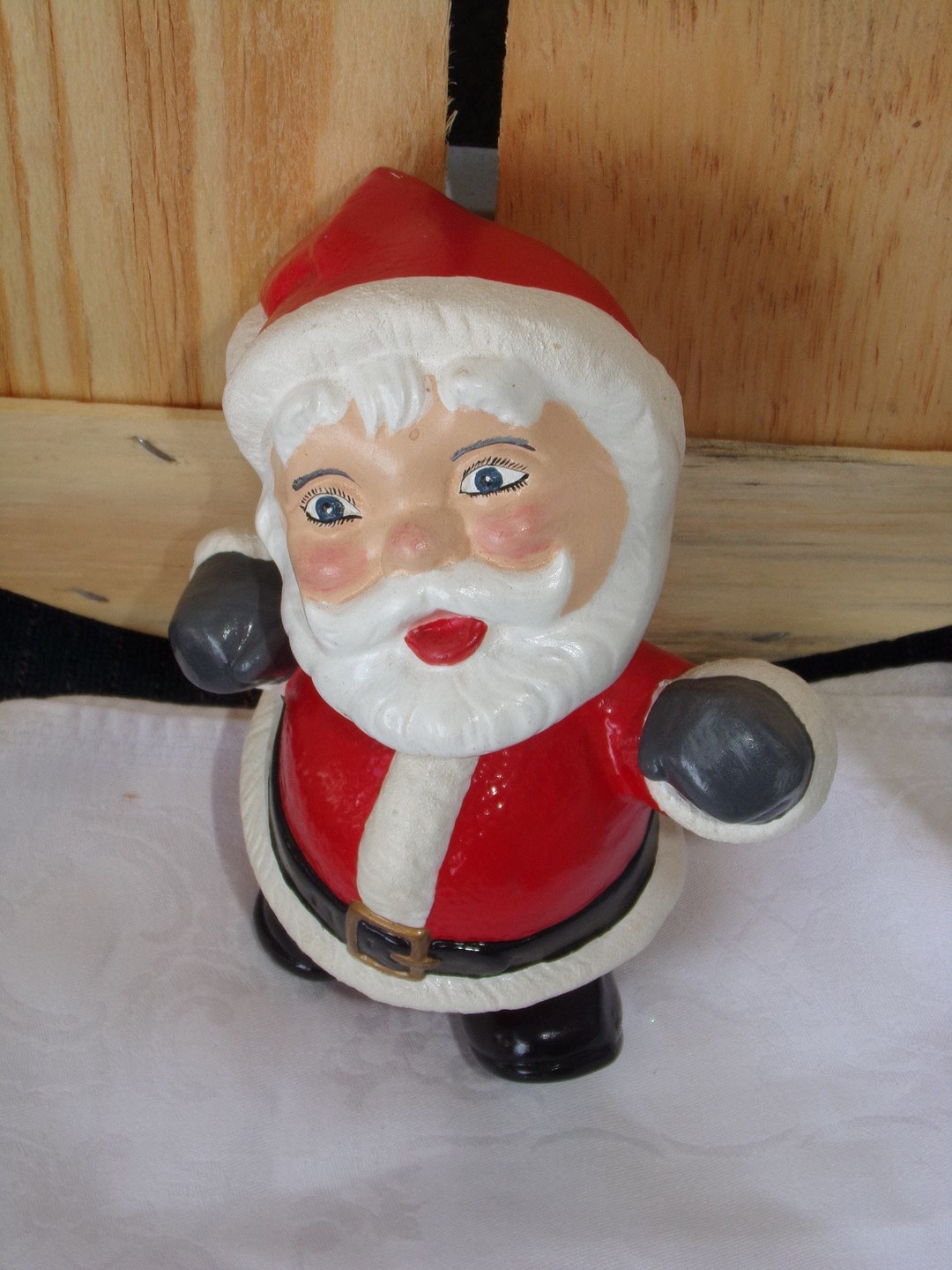 Christmas Holiday Decor . Vintage Santa Decor . Design by Barbara ...