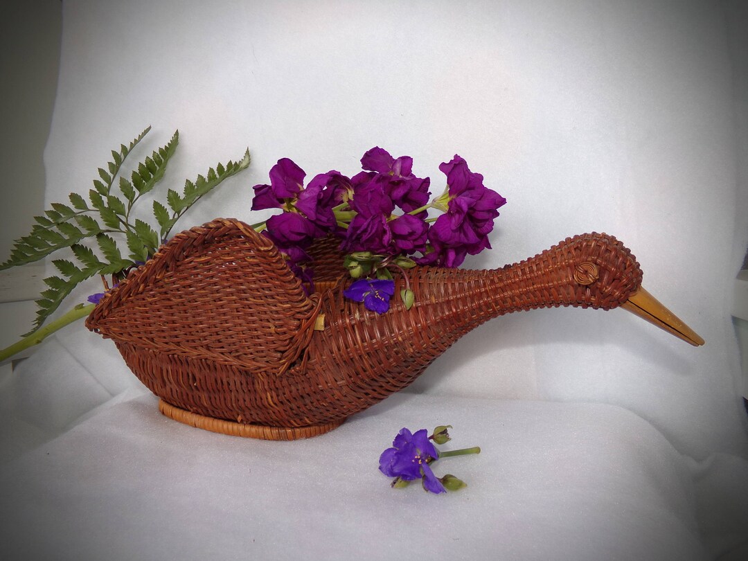 Vintage Wicker Duck Basket / Large Rustic Decor / Wine Deco / Bread ...