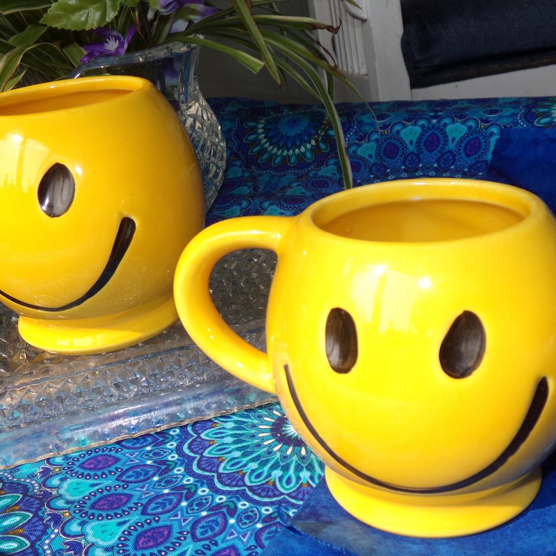 Smiley Tableware - Etsy