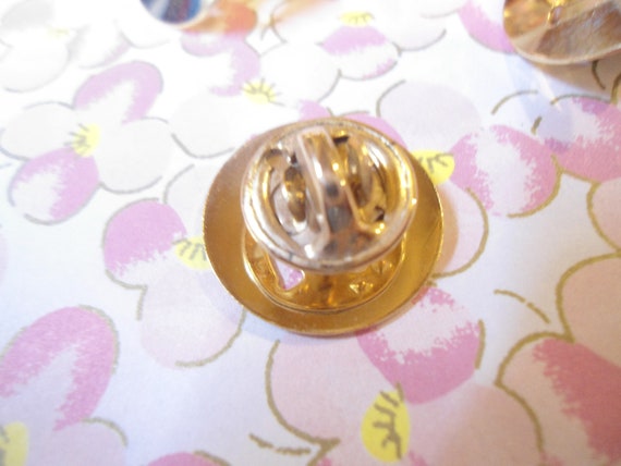6 Goldplated Smiley Face Pins - Gem