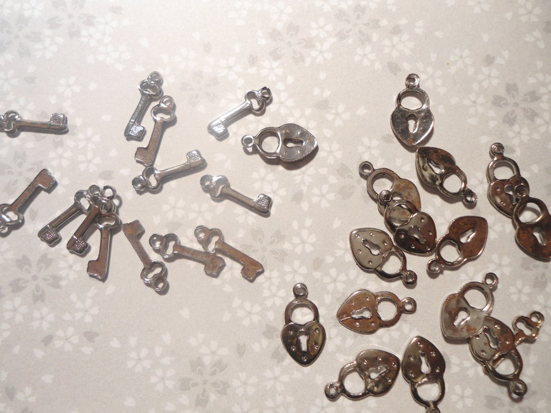 12 Pairs of Metal Silver Color Lock and Key Charms - Etsy