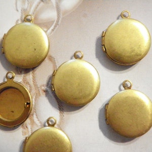 6 Vintage Brass 13mm Round Lockets - Etsy