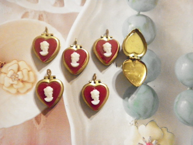 6 Brass Heart Lockets With Red Cameo - Etsy