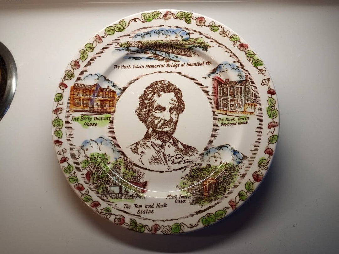 MARK TWAIN TELLER Hannibal, Missouri Mississippi Riverboats ...