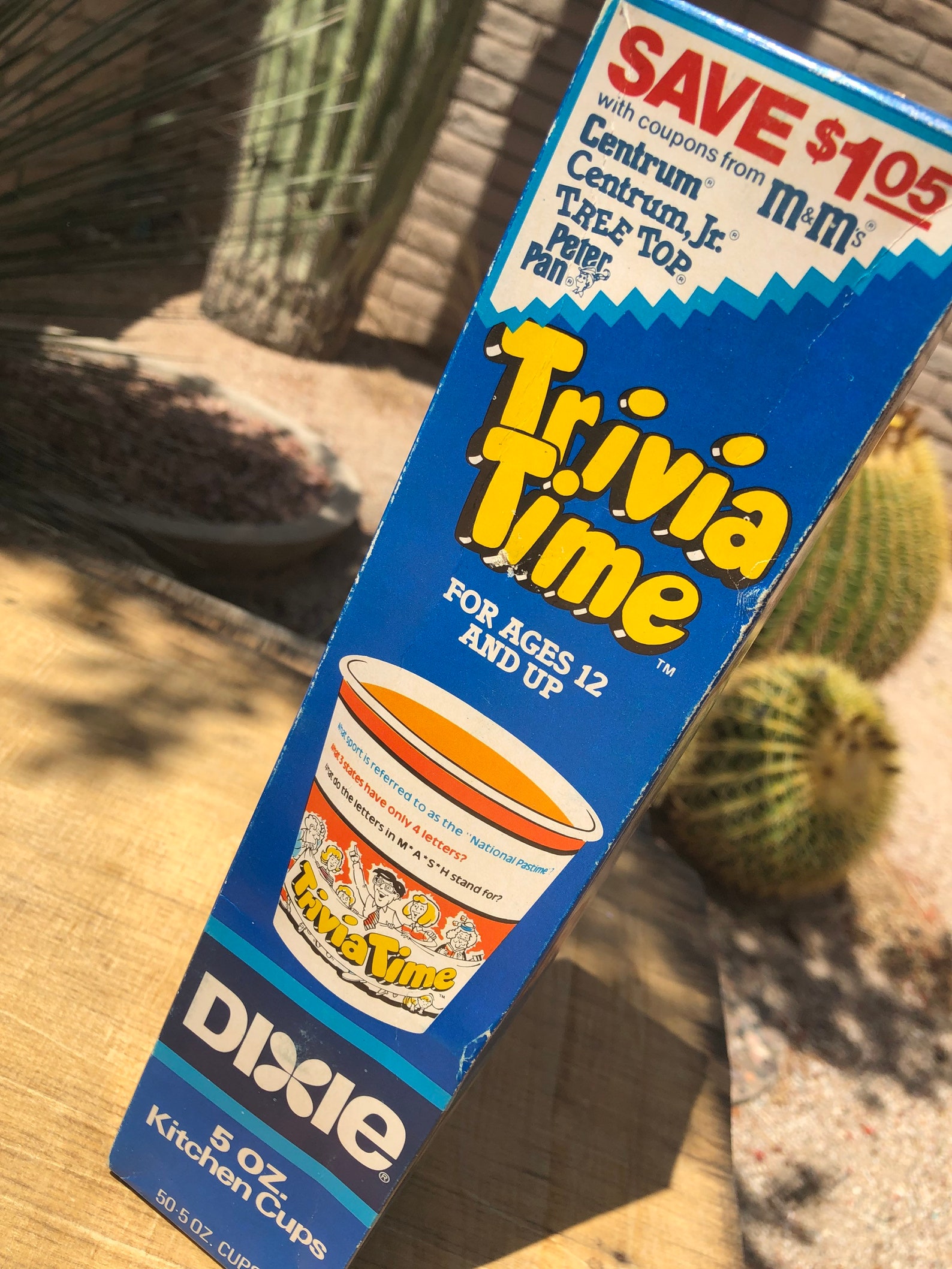 Vintage Dixie Cups Trivia Time Paper Cups 80s Prop Retro Kitchen Cups ...