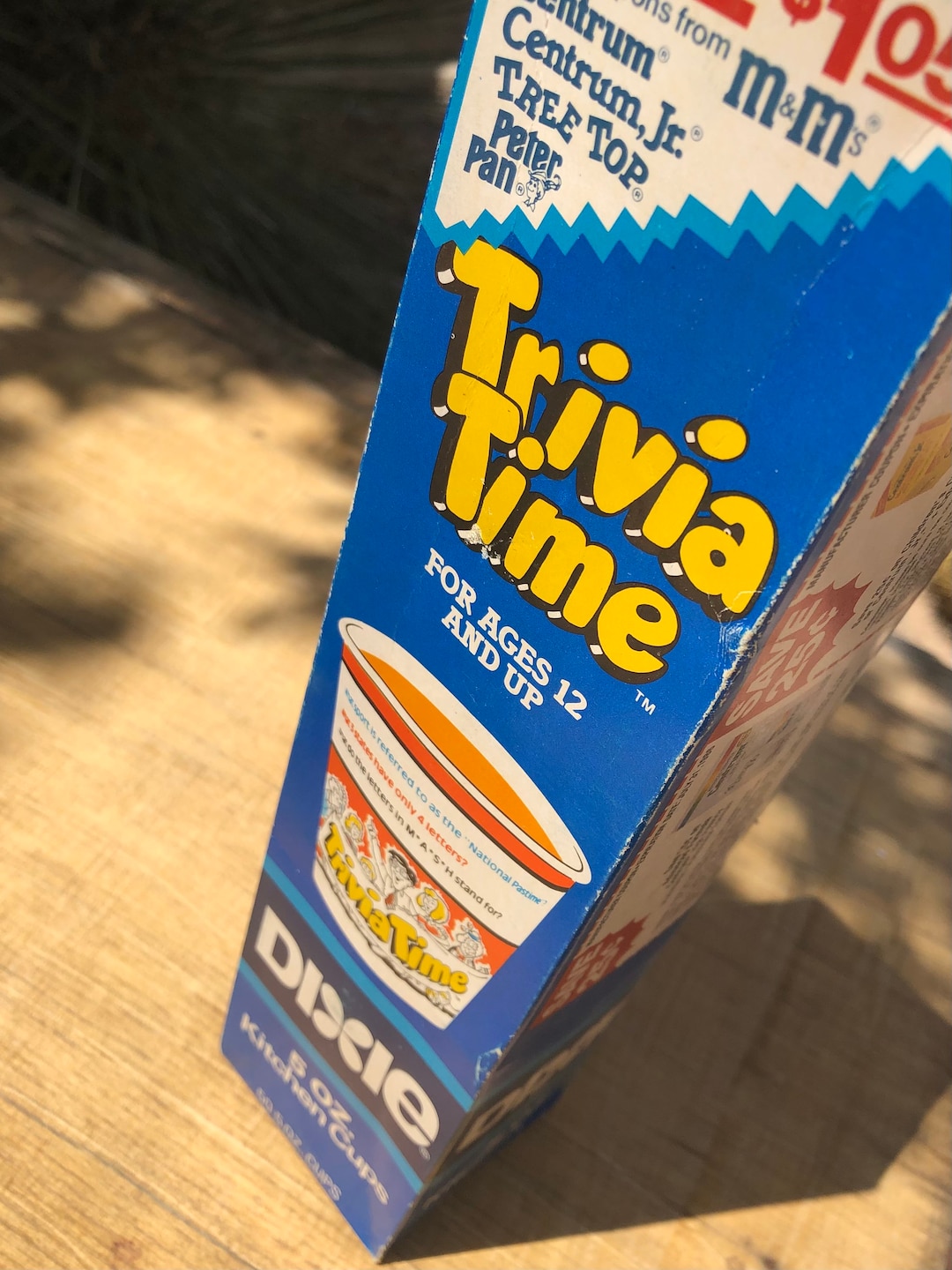 Vintage Dixie Cups Trivia Time Paper Cups 80s Prop Retro Kitchen Cups ...