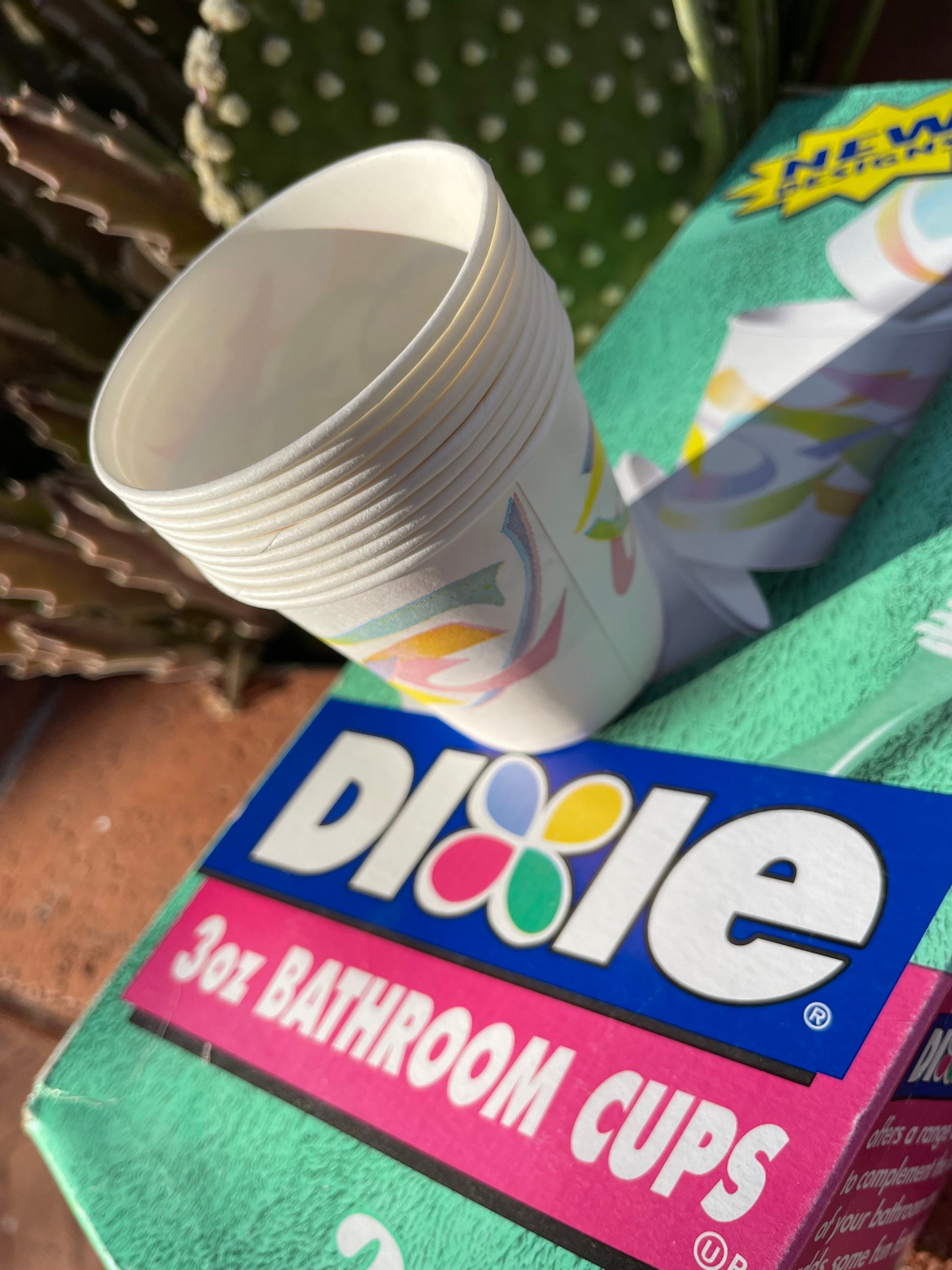 Vintage Dixie Cups 80s Bathroom Cups Watercolors Design Retro Paper ...