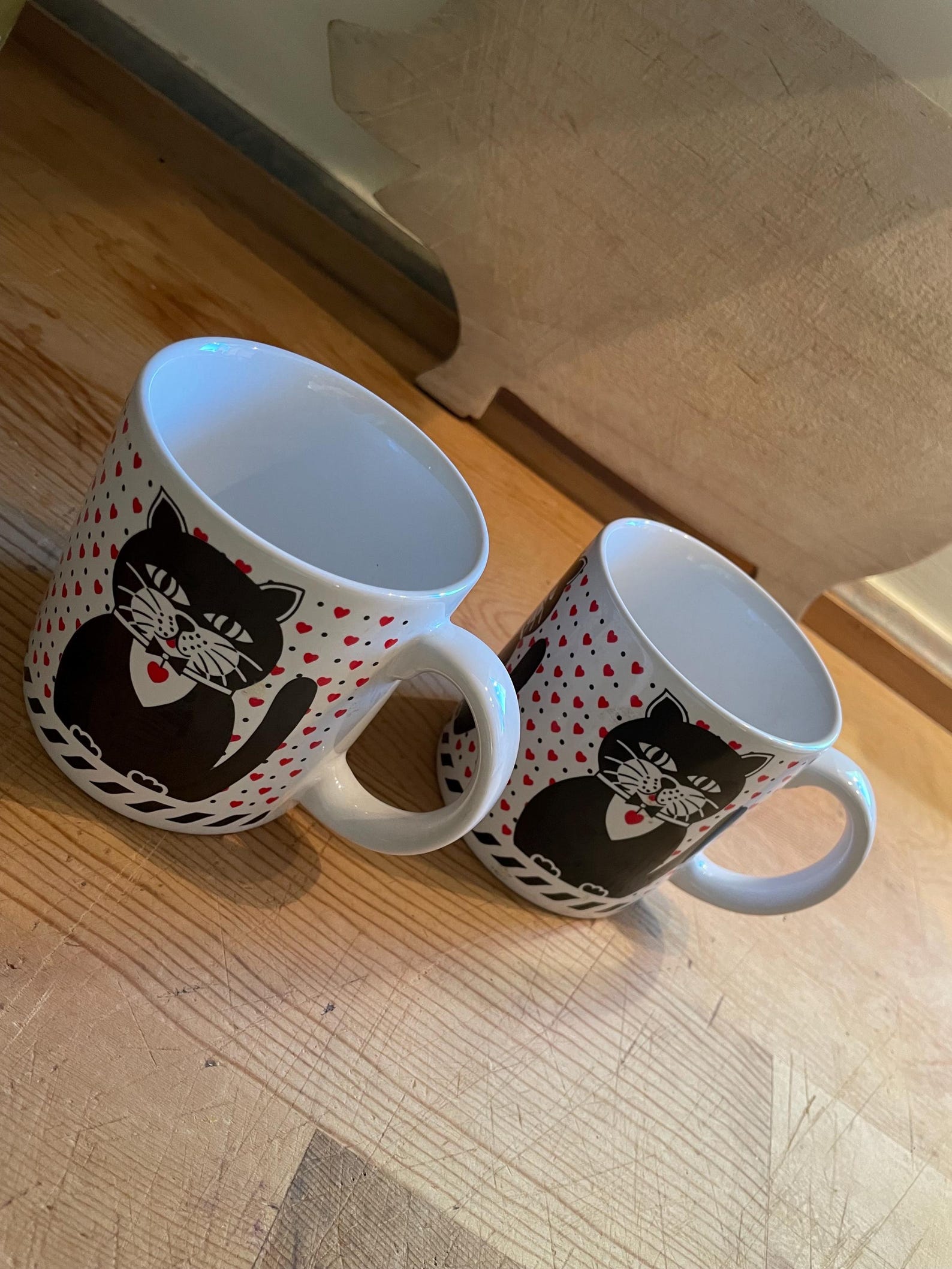 Vintage Cat Mugs, Pop Culture Kitty Cat Mug Pair, Red White and Black ...