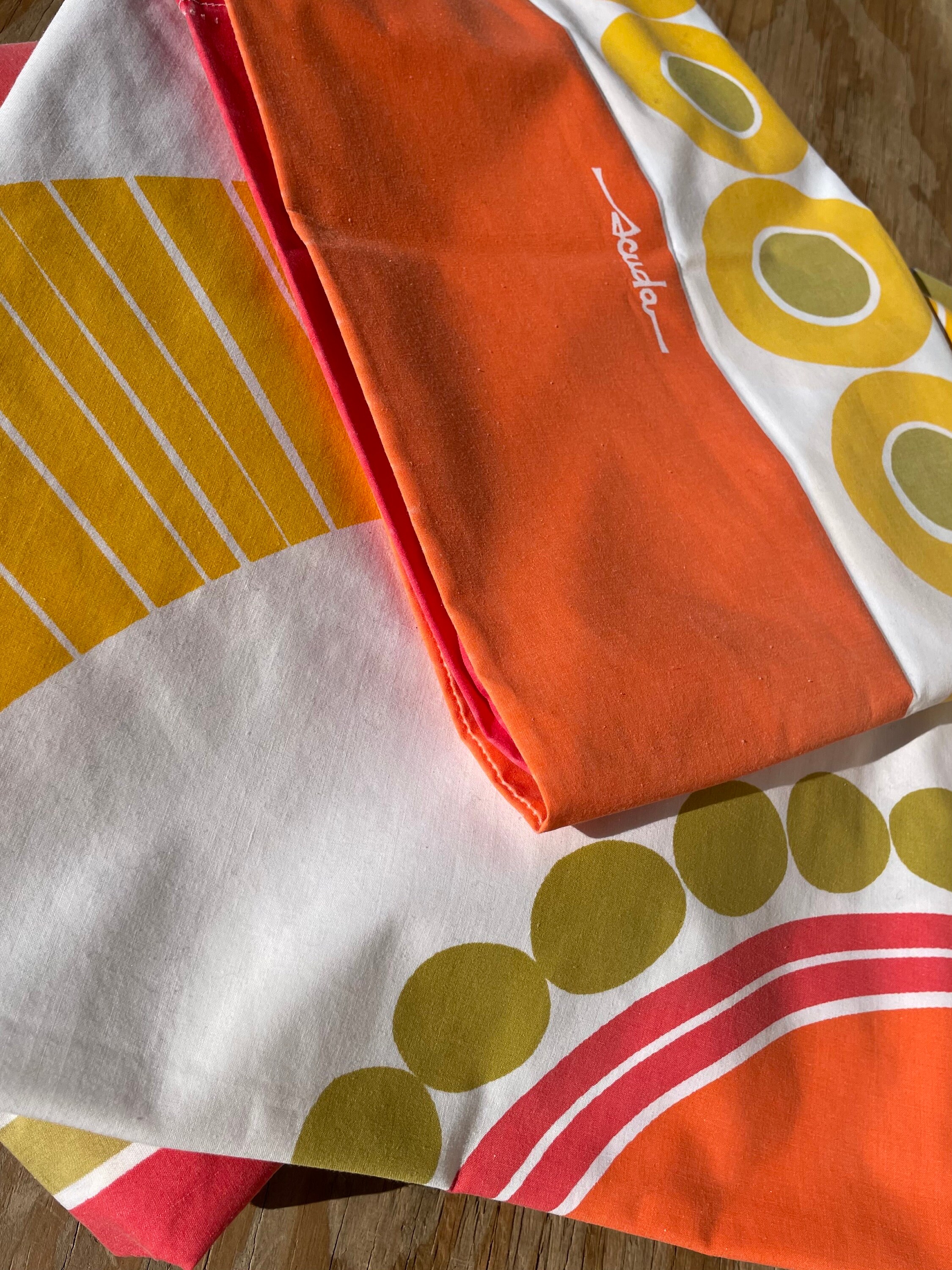 Vintage Scuda Circle Stripe Graphic Sheet Set Bob Van Allen Mod ...