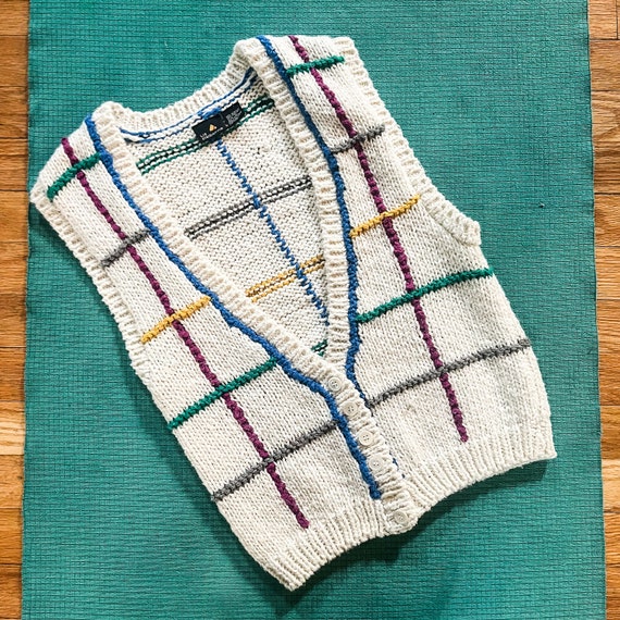 Small Vintage Sweater Vest with Checkered Pattern : L… - Gem