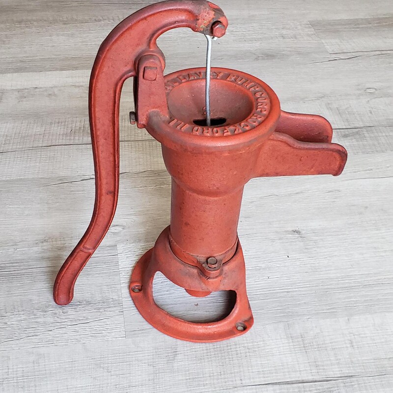 Antique Water Pump - Etsy