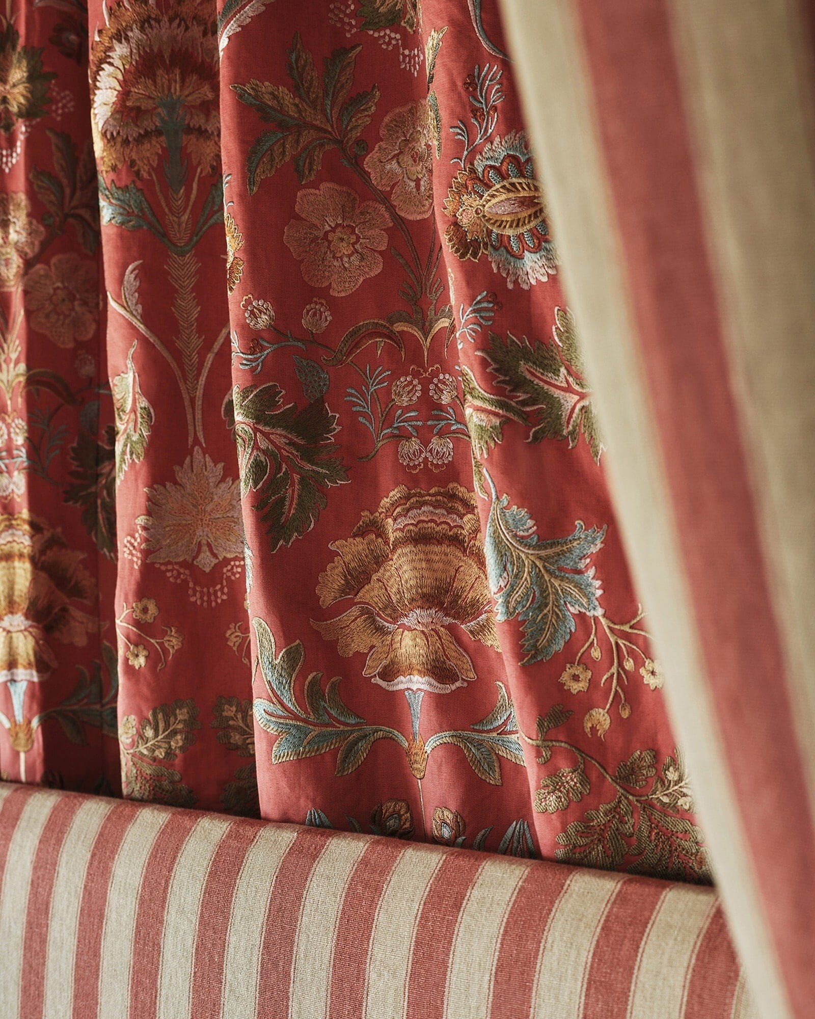 COLEFAX & FOWLER Stunning Dianthus Embroidered Floral Fabric 10 Yards ...