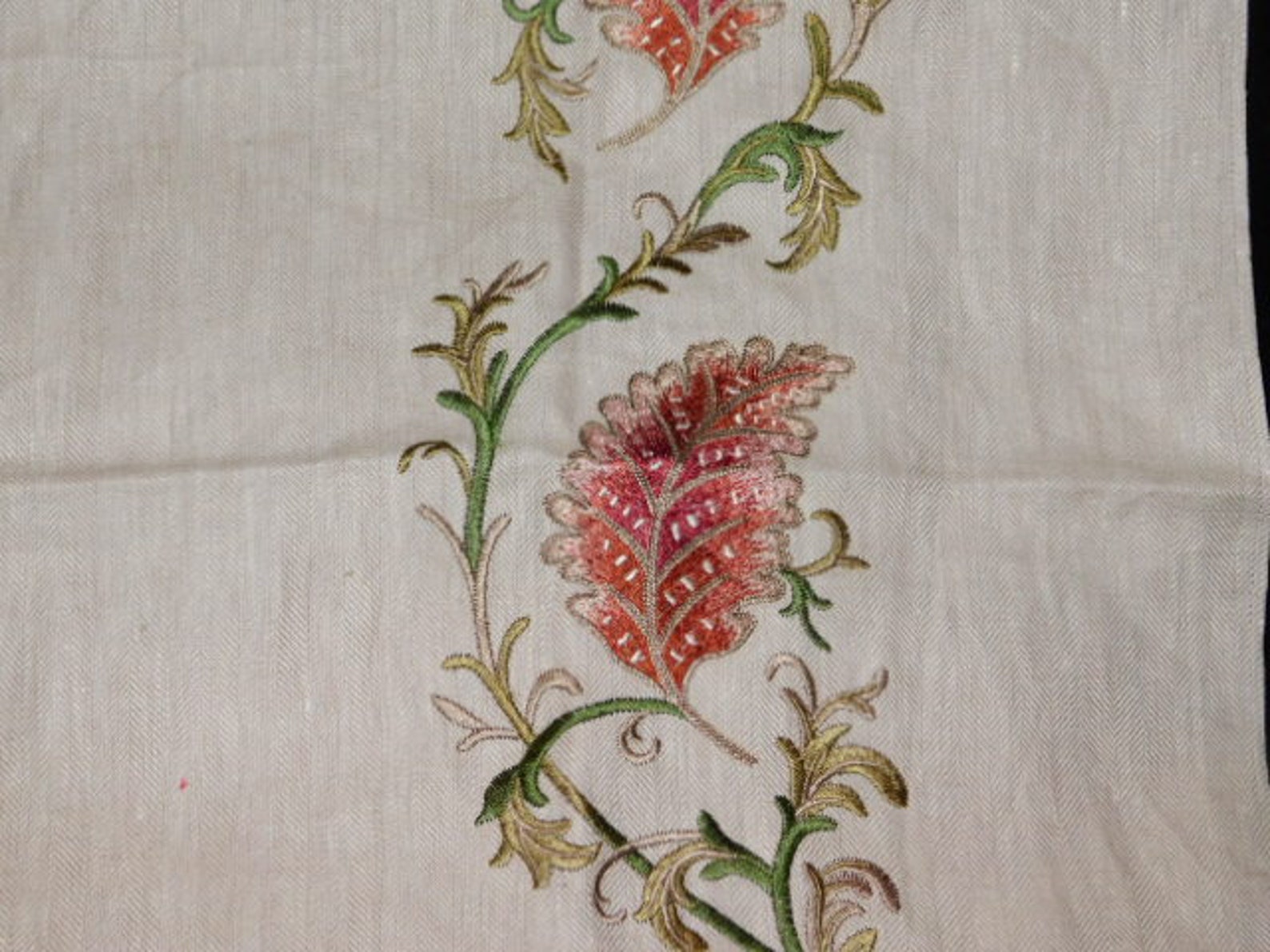 COLEFAX & FOWLER Embroidered Scrolling Acanthus Leaf Leona Fabric 10 ...