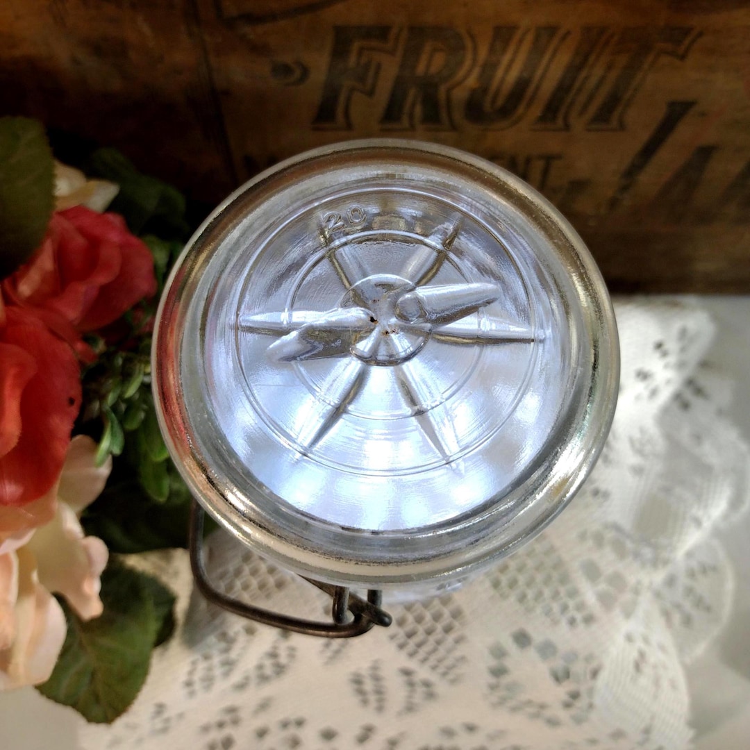 One IMPERFECT Clear Glass Lid Star Pattern Lid for Atlas E-Z Seal Jars ...