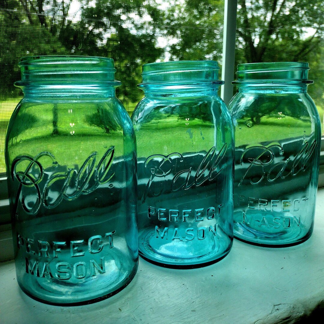Three Vintage SCRATCH and DENT Aqua Ball Perfect Mason Quart Sized Jars ...