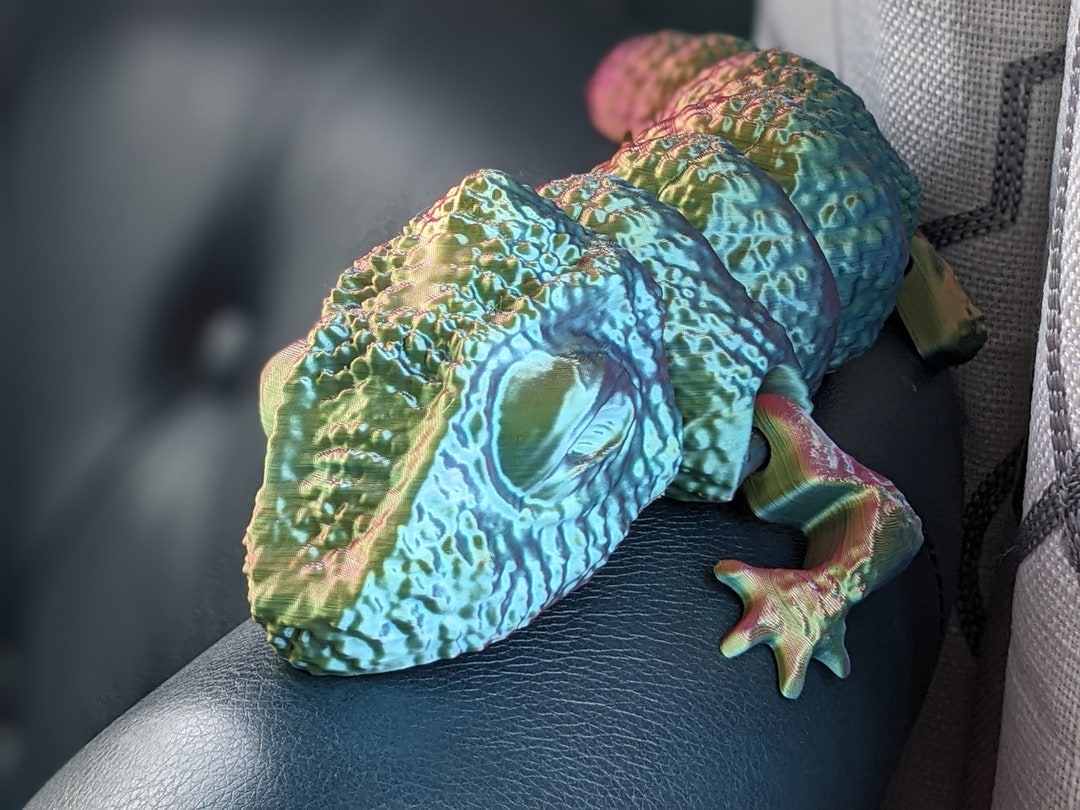 Colour Changing Large Chameleon- 3D Printed Toy - Fidget Toy - Desk Toy ...