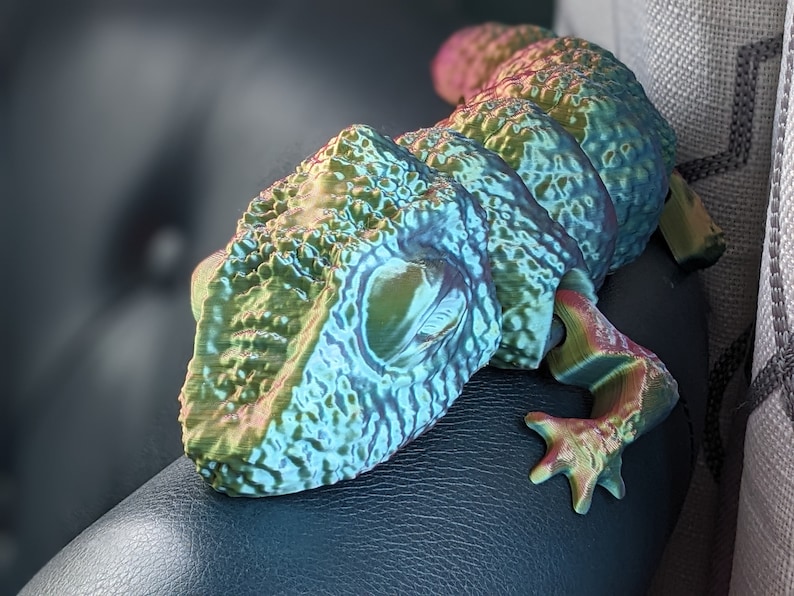 Discount Minor Imperfections Colour Changing Large Chameleon 3D Printed ...