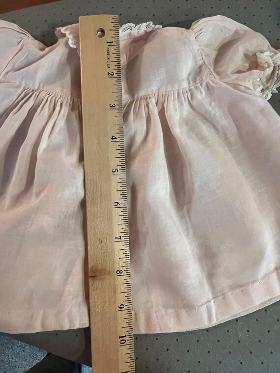 1960s Pink Frilly Ruffled Lace trimmed doll or preemi… - Gem