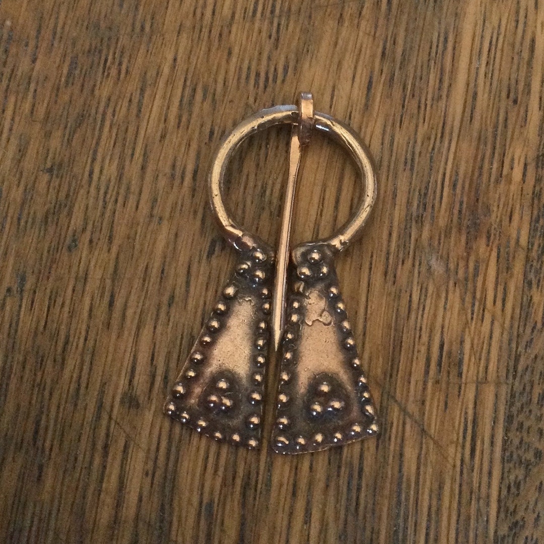 Viking Omega Brooch, Penannular Brooch - Etsy