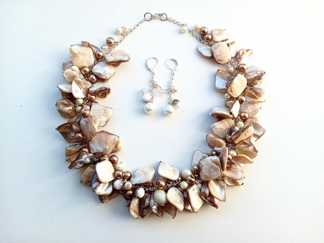Handmade Shell Necklace and Earrings Set: Ivory Beige Jewelry - Etsy