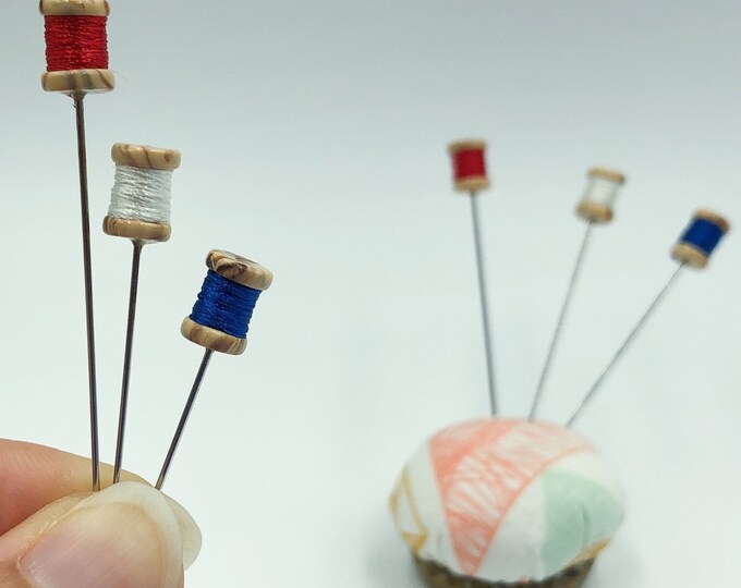 6 Pc Mini Thread Spool Sewing Pins Red White & Blue, Decorative Sewing ...