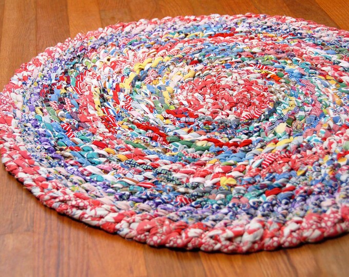 Red Cotton Hand-braided Rag Rug of Vintage Fabrics 25" - Etsy