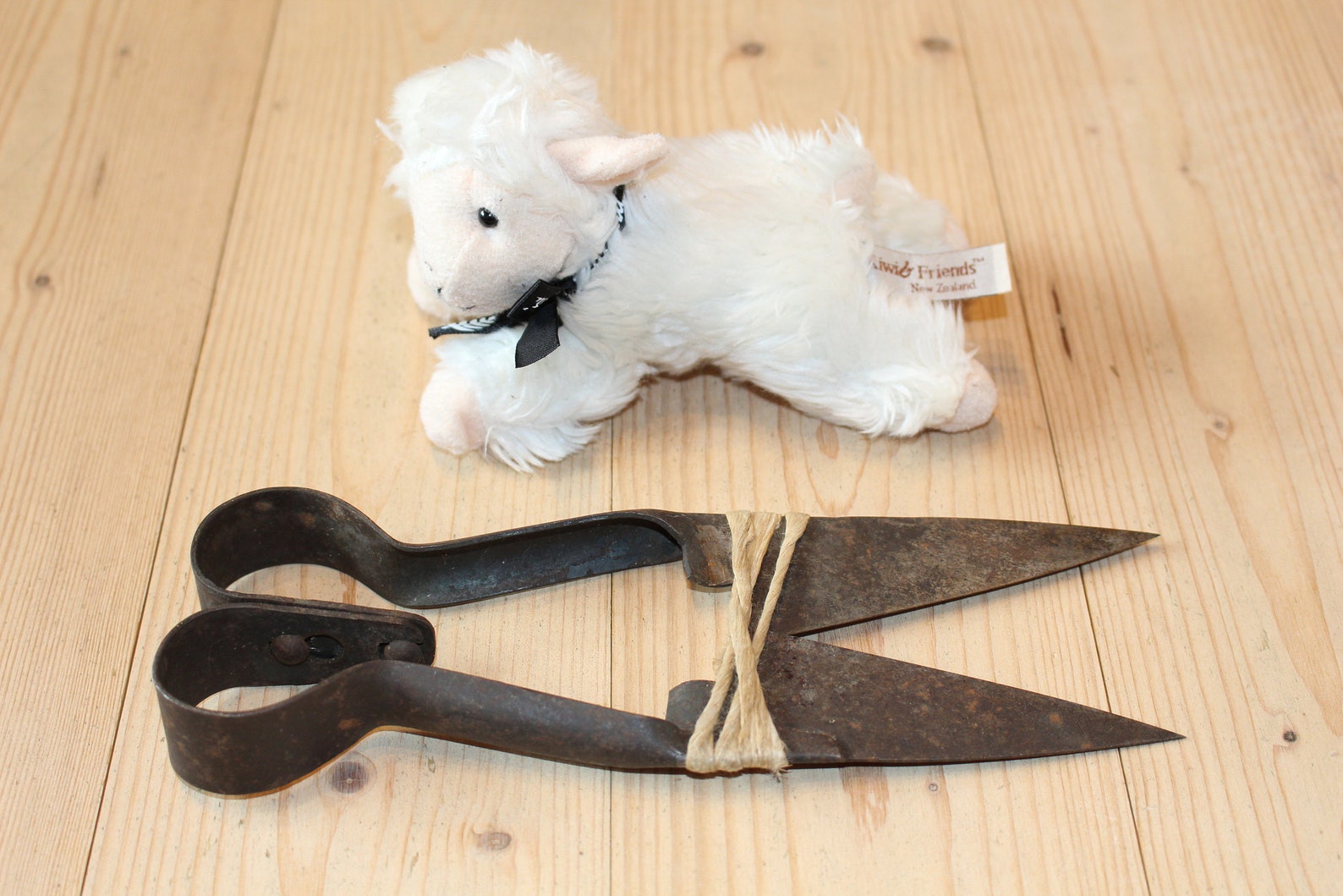 Vintage Sheep Shears Hand Sheep Shears Sheep Scissors Hand Operated ...