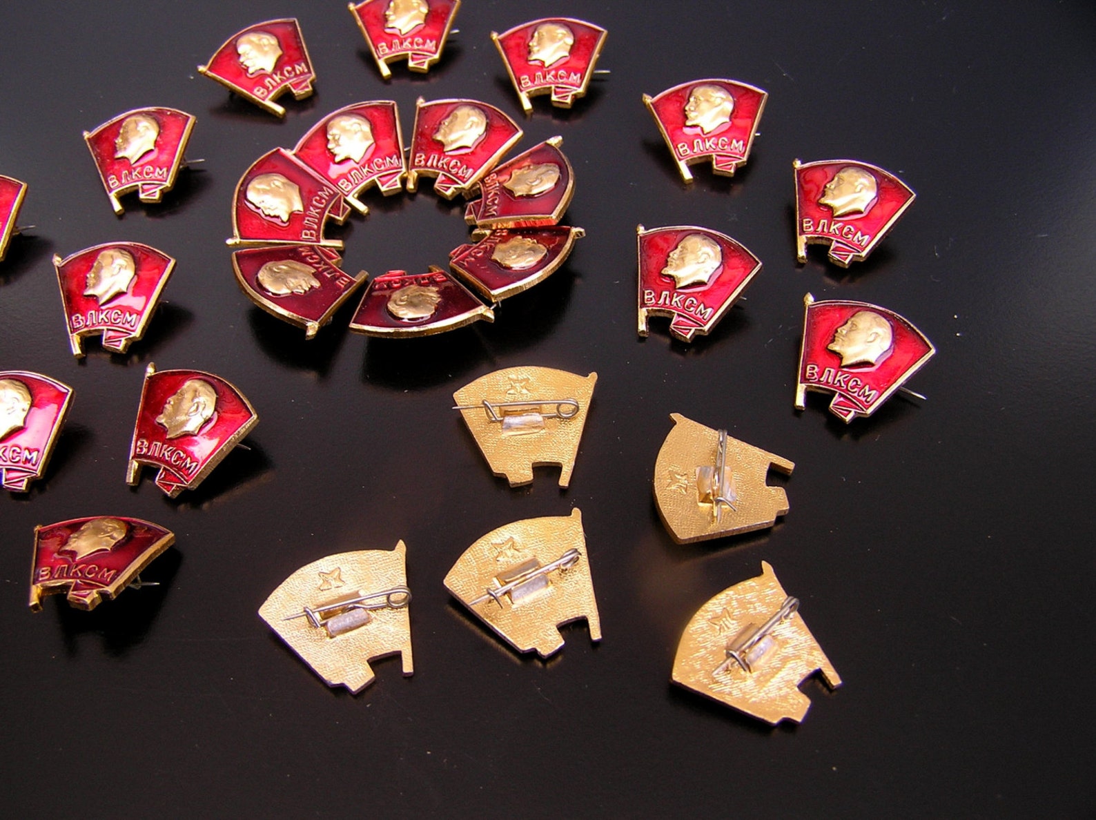 Soviet Komsomol Pin Communist Pin Soviet Propaganda Collectibles Pins ...