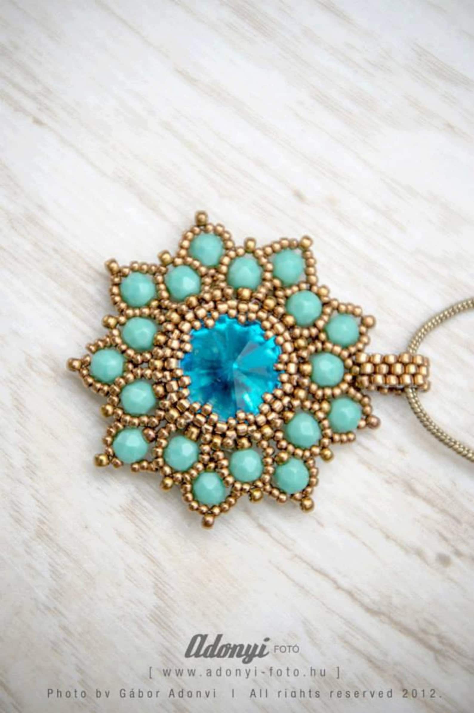 TUTORIAL of the Double Petal Flower Pendant - Phase Photos - Etsy