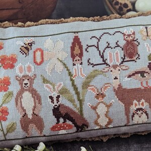 Rabbit Parade the Blue Flower Cross Stitch Pattern - Etsy