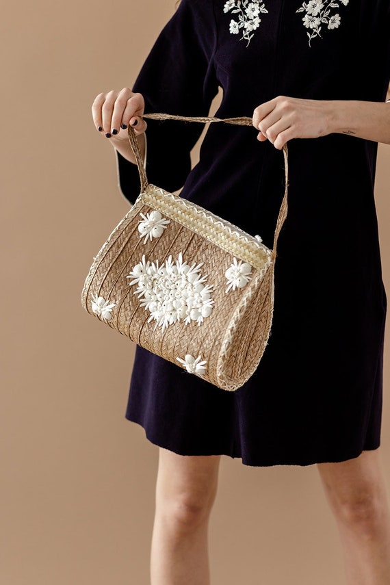 vintage straw and shell - Gem