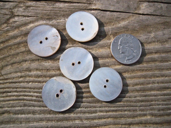 5 Large Vintage Shell Buttons | Etsy