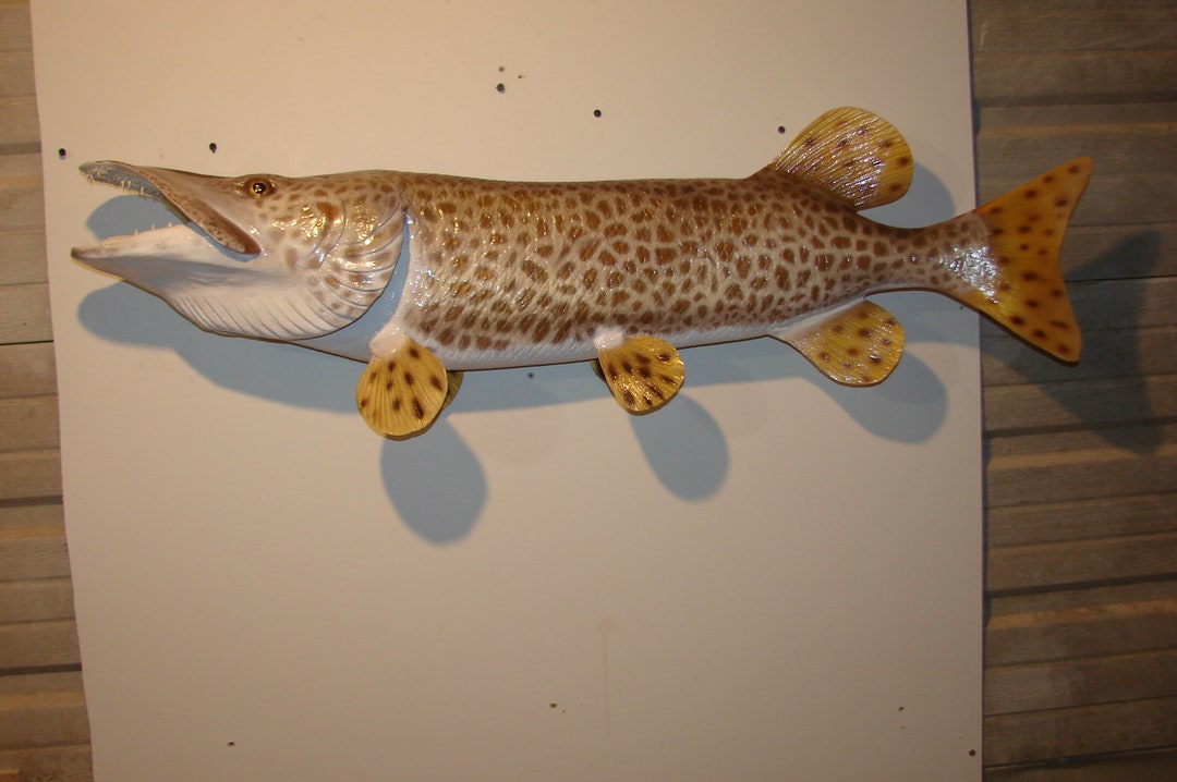 43" Muskellunge Replica Hand Made Sculpture Carving Northern Pike ...