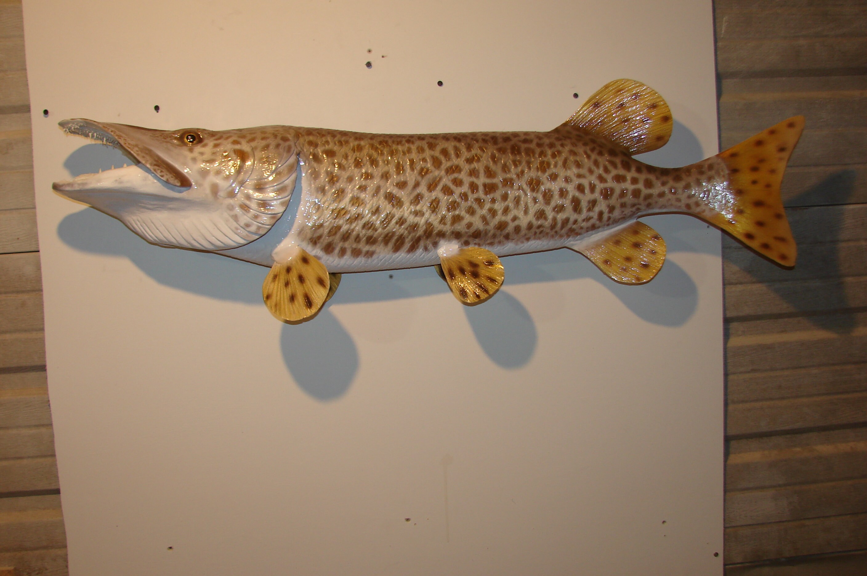 43 Muskellunge Replica Hand Made Sculpture Carving Northern Pike Muskie ...