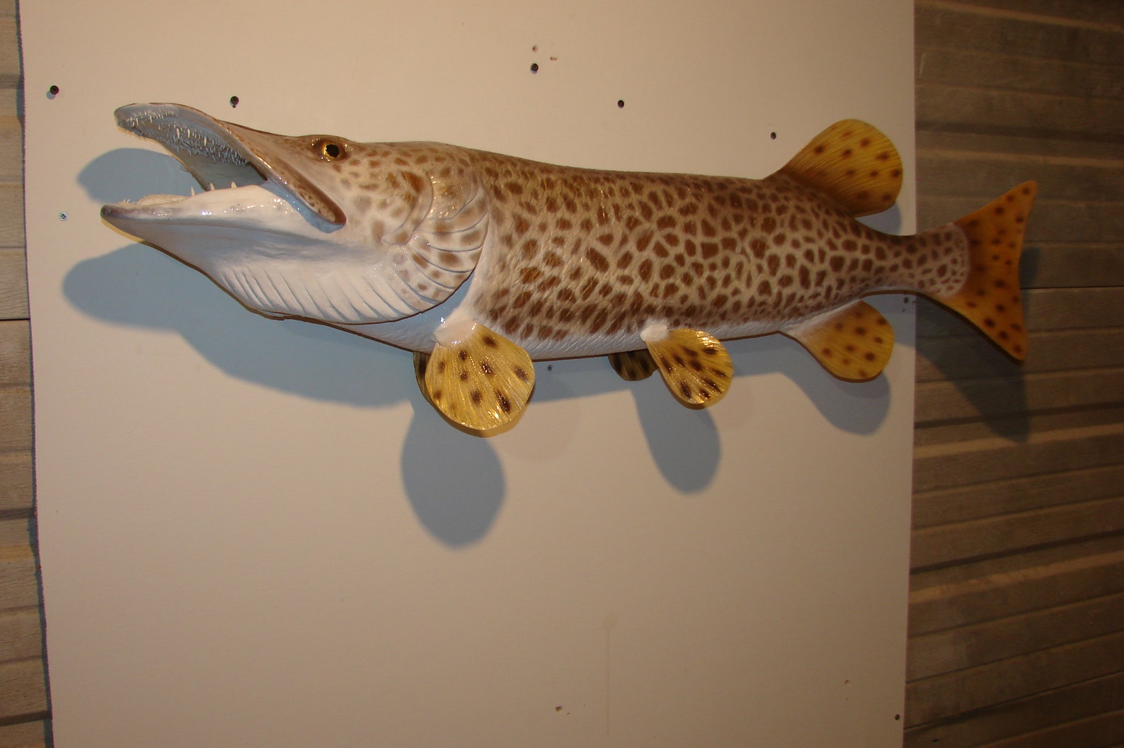 43" Muskellunge Replica Hand Made Sculpture Carving Northern Pike ...
