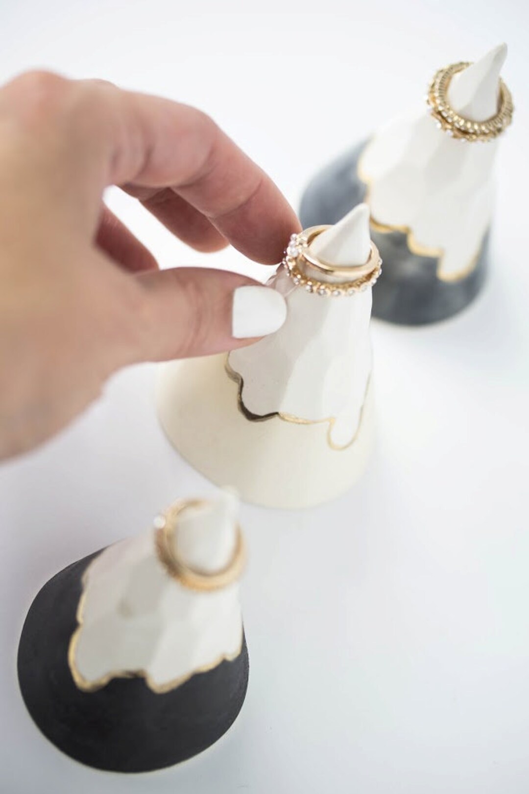 Snow Mountain 22k Gold Ring Cone Ring Holder Jewelry Display Organizer ...