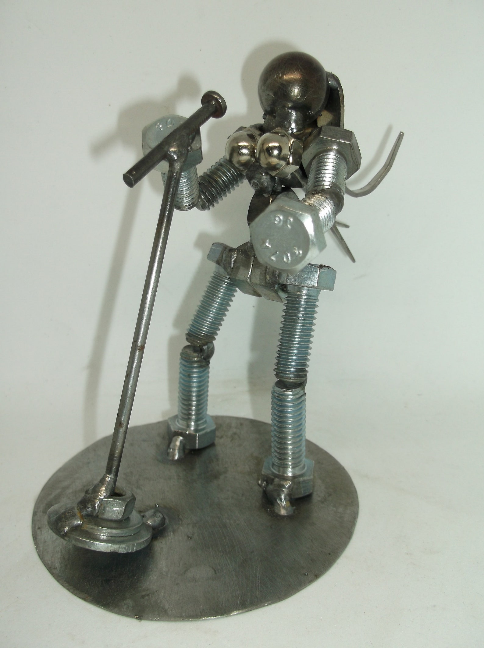 Female Singer, Metal Bolt Figurine, up Cycled Art, Musician - Etsy