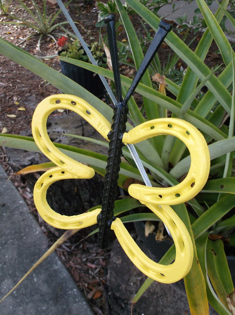 Yellow Horseshoe Butterfly Garden Art Garden Stake - Etsy Canada