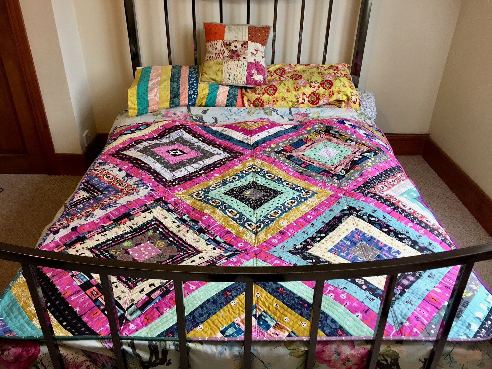 Large Halloween Inspired Patchwork Quilt, Velvet Backed Quilt, Lap ...