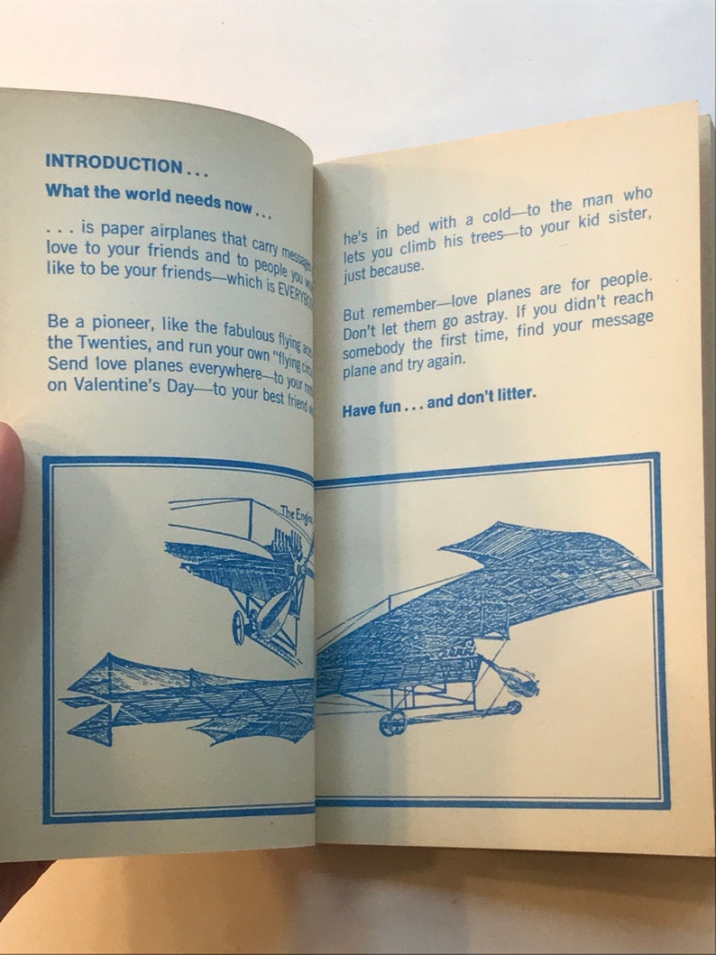 Vintage Peter Max Paper Airplane Book, 1971 Mod Pop Art - Etsy
