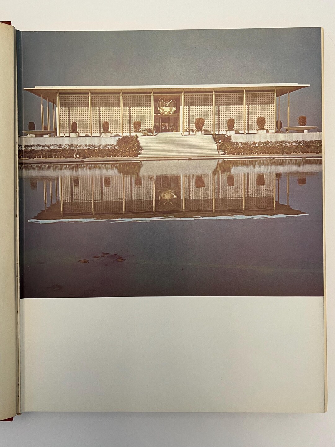 The Evolution of an Architect Edward Durell Stone 1962 Mid Century ...