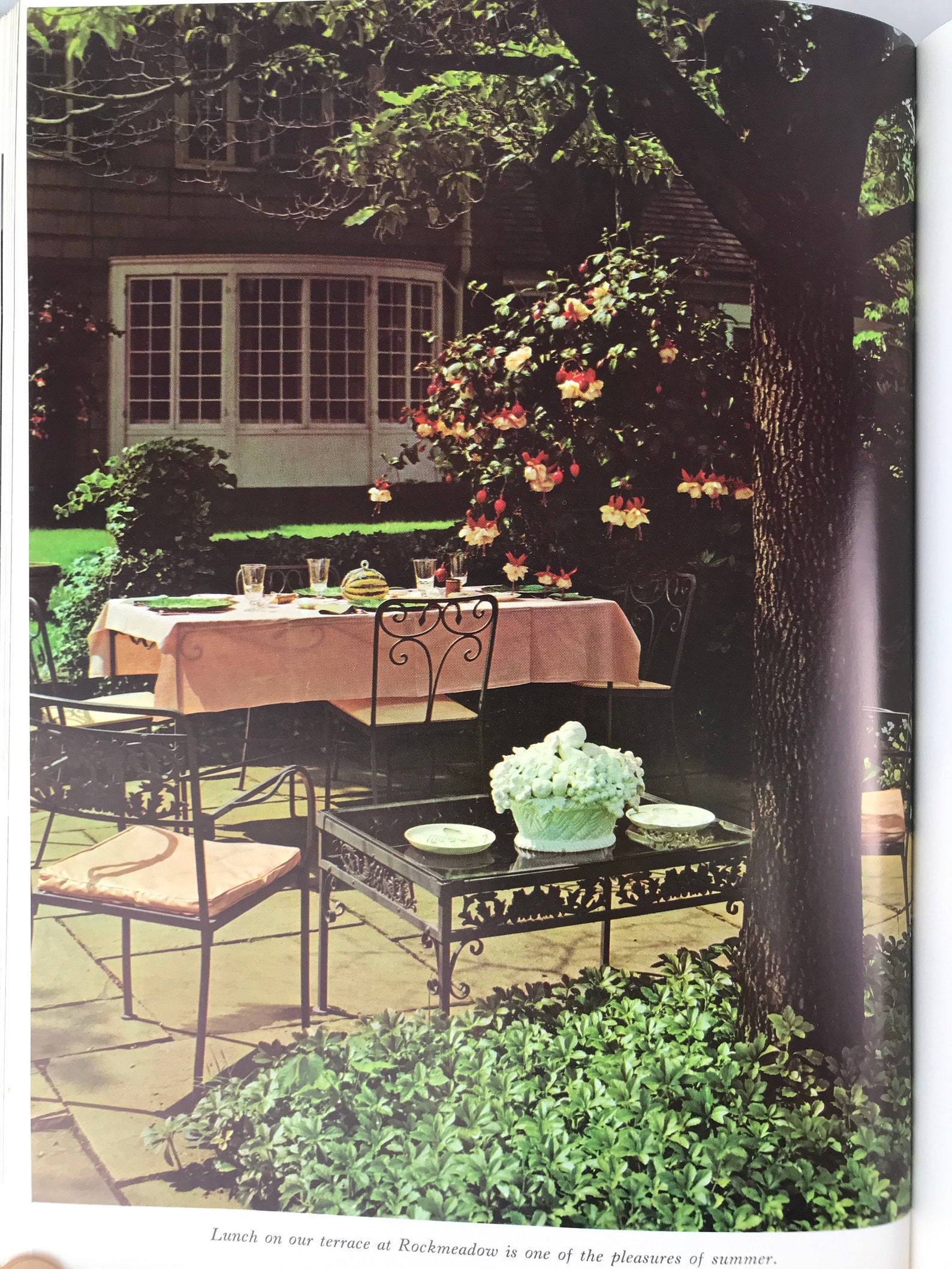 My Favorite Things by Dorothy Rodgers Guide to Decorating Entertaining ...