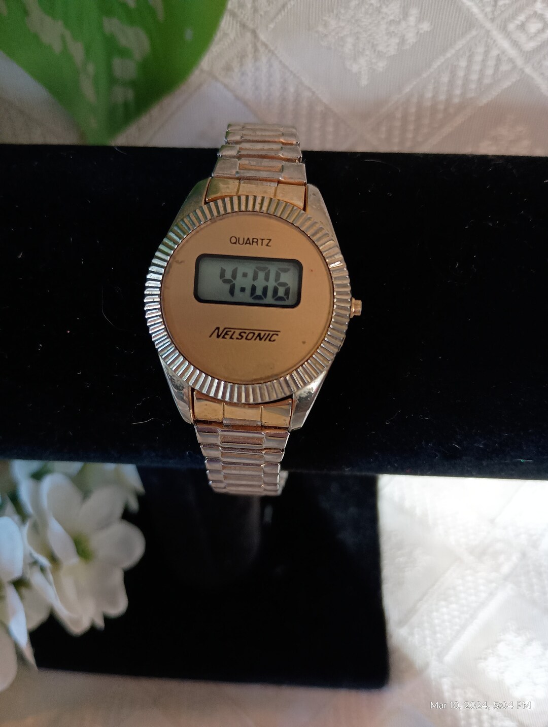 Nelsonic Quartz Stretch Band Watch - Etsy