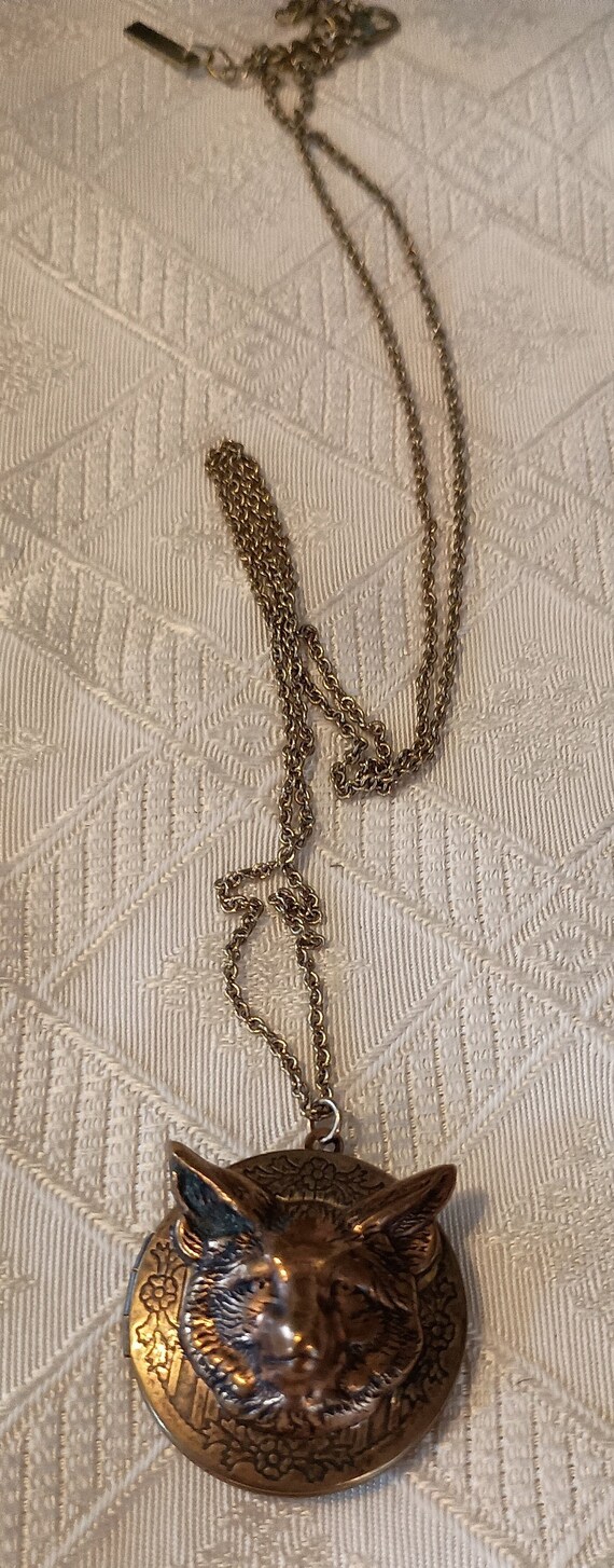 Vintage antique brass fox locket - Gem