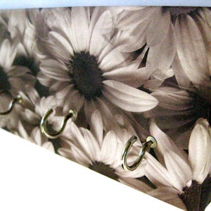 Daisy Jewelry Holder Flower Key Rack Black and White Daisies, Flowers ...