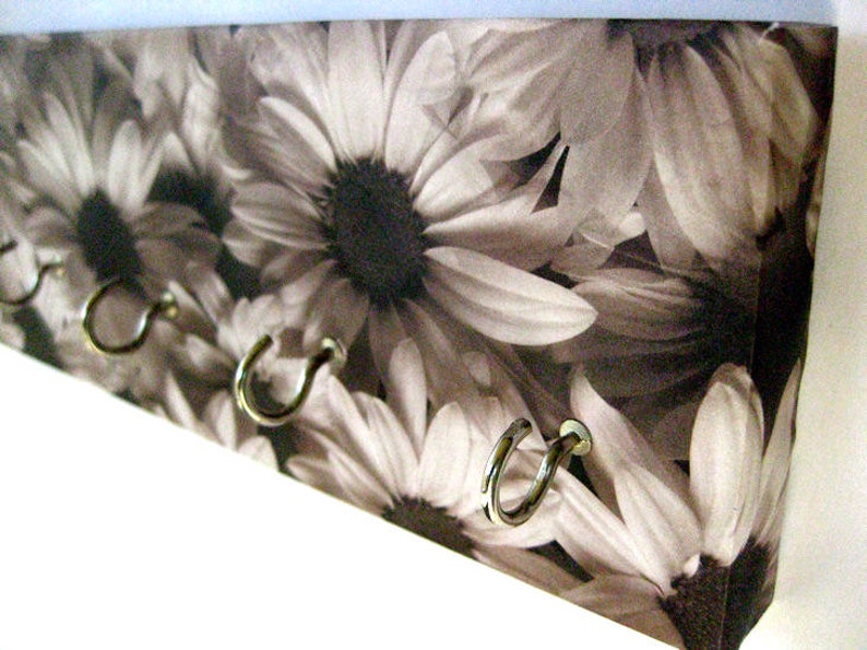 Daisy Jewelry Holder Flower Key Rack Black and White Daisies, Flowers ...
