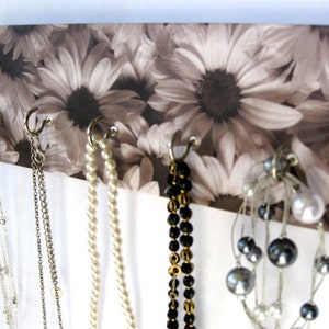 Daisy Jewelry Holder Flower Key Rack Black and White Daisies, Flowers ...