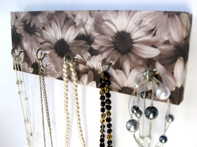 Daisy Jewelry Holder Flower Key Rack Black and White Daisies - Etsy